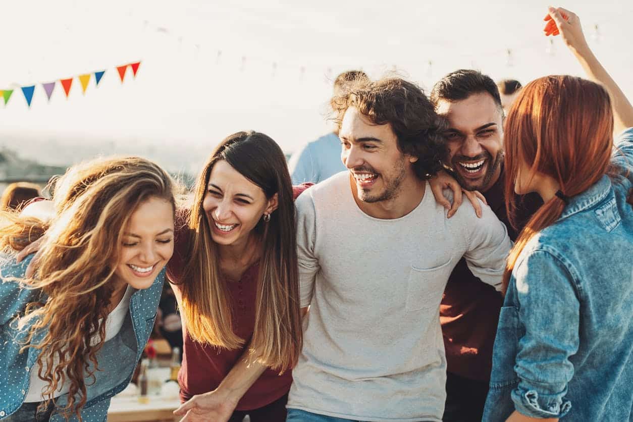 🤝 6 Astuces et conseils pour se faire des nouveaux amis